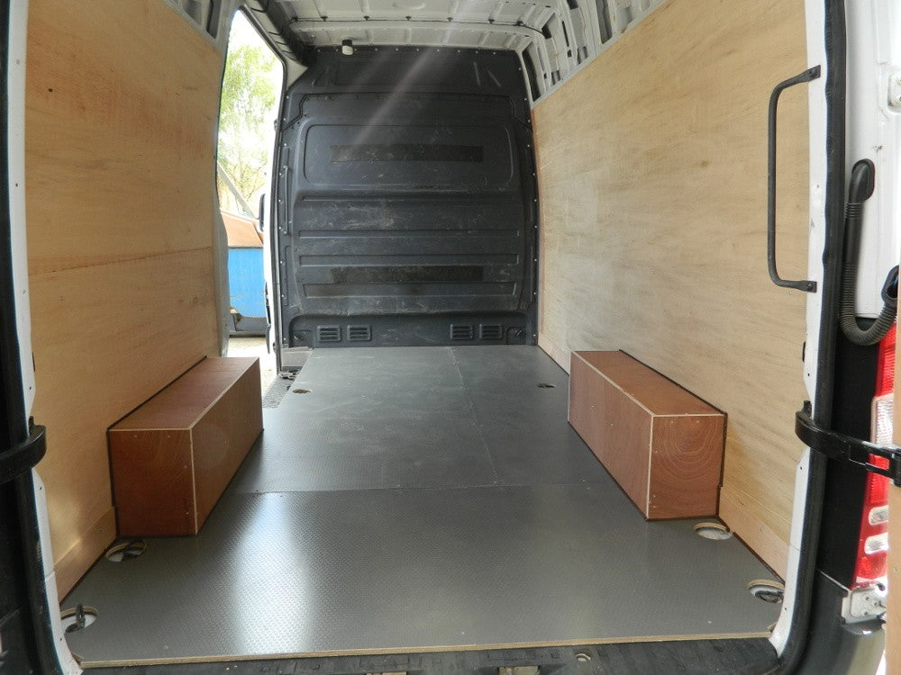 Ford Transit Custom 2023 Onwards L2 Ply Lining Kit with Dark Hexa Grip ...
